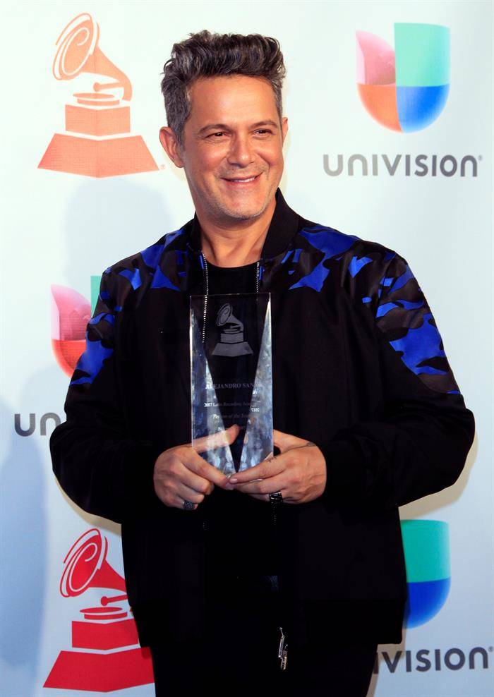 Un ejército de leales amigos de Alejandro Sanz habla en "#Vive", su ...